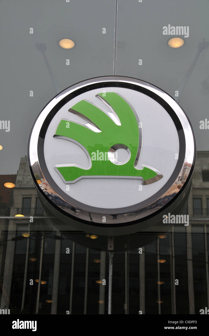 Skoda logo hi-res stock photography and images - Alamy
