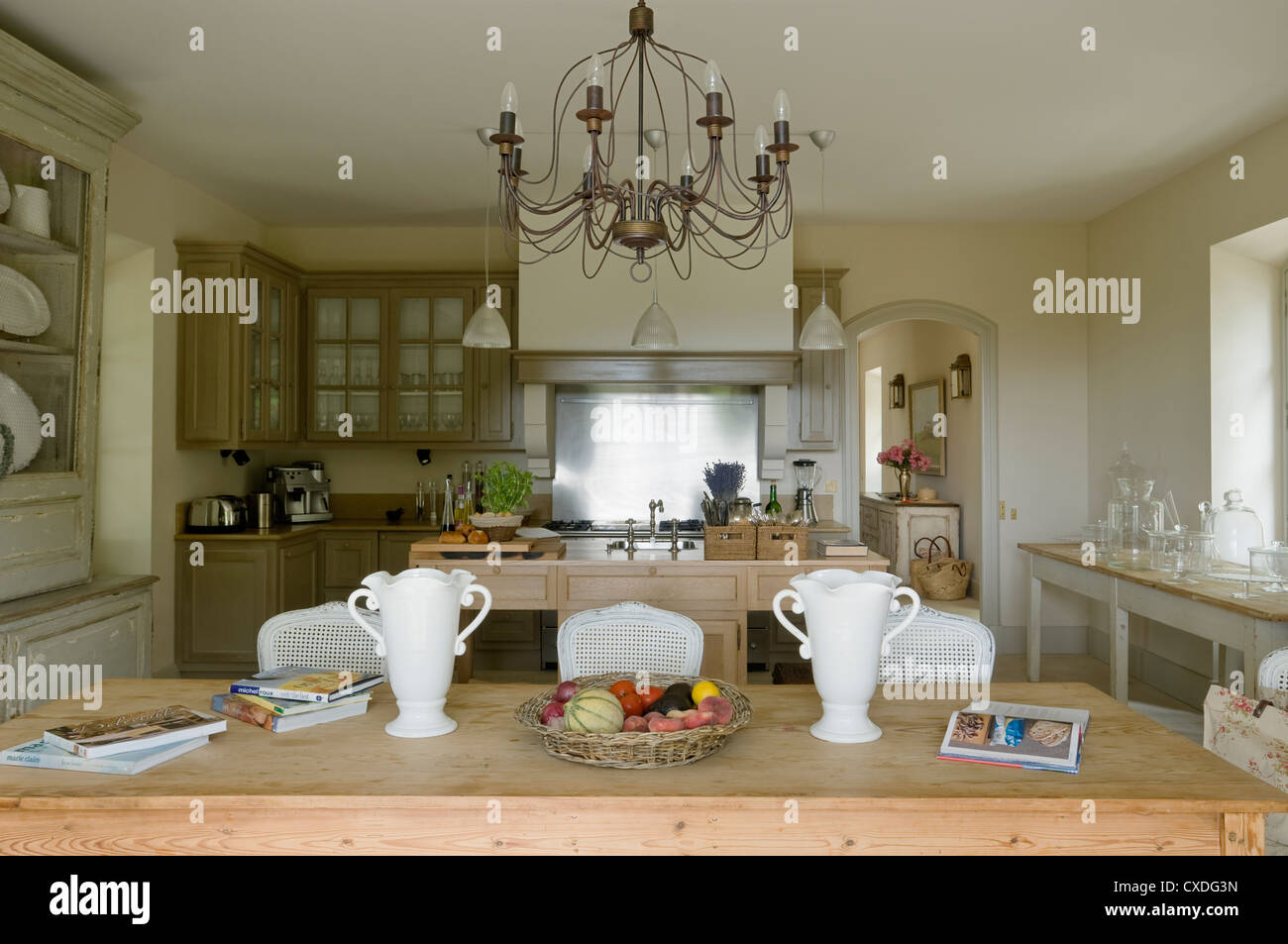 Provence country kitchen Stock Photo - Alamy