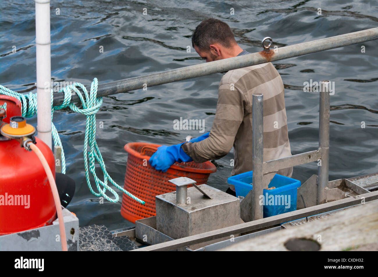 Working deck uk hi-res stock photography and images - Alamy