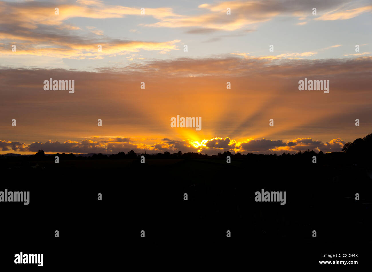 Sunset shaft sunrise cloud hi-res stock photography and images - Alamy