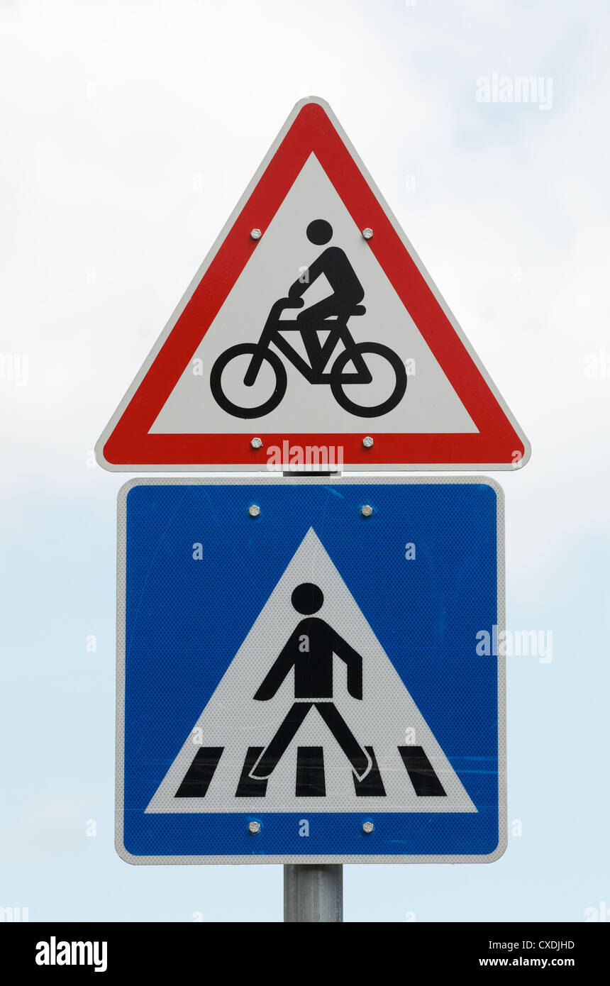 Cyclist Warning Sign Stock Photos & Cyclist Warning Sign Stock Images ...