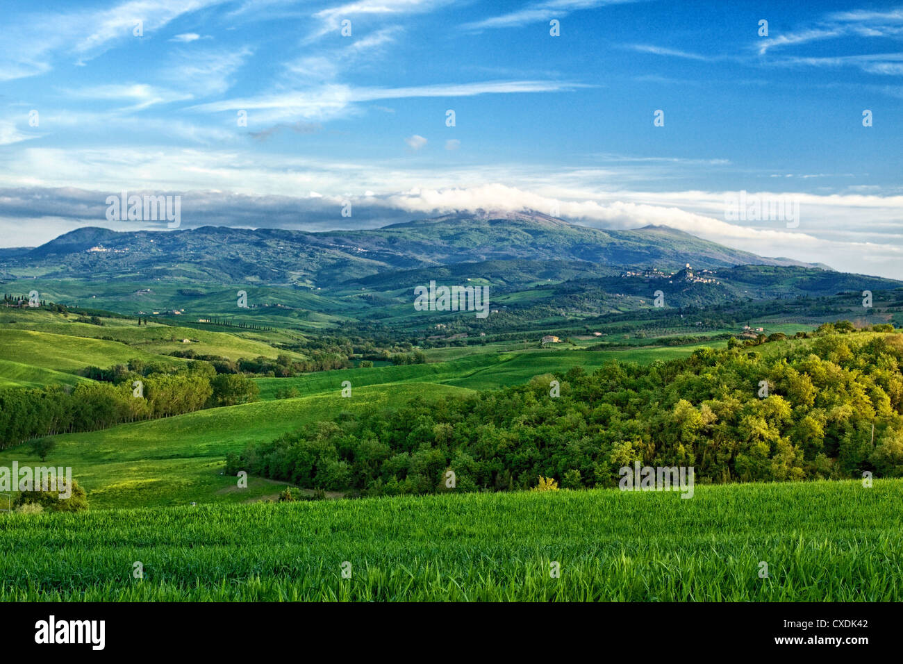 Tuscany landscape in spring hi-res stock photography and images - Alamy