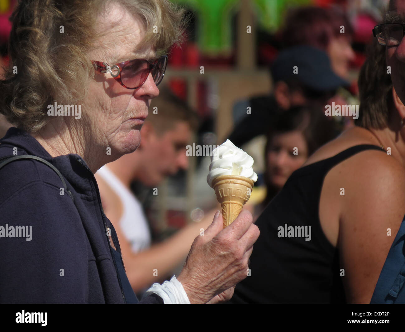 Ice cream cornet Stock Photo - Alamy