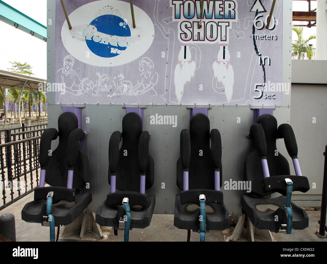 Entertainment tower hi-res stock photography and images - Alamy