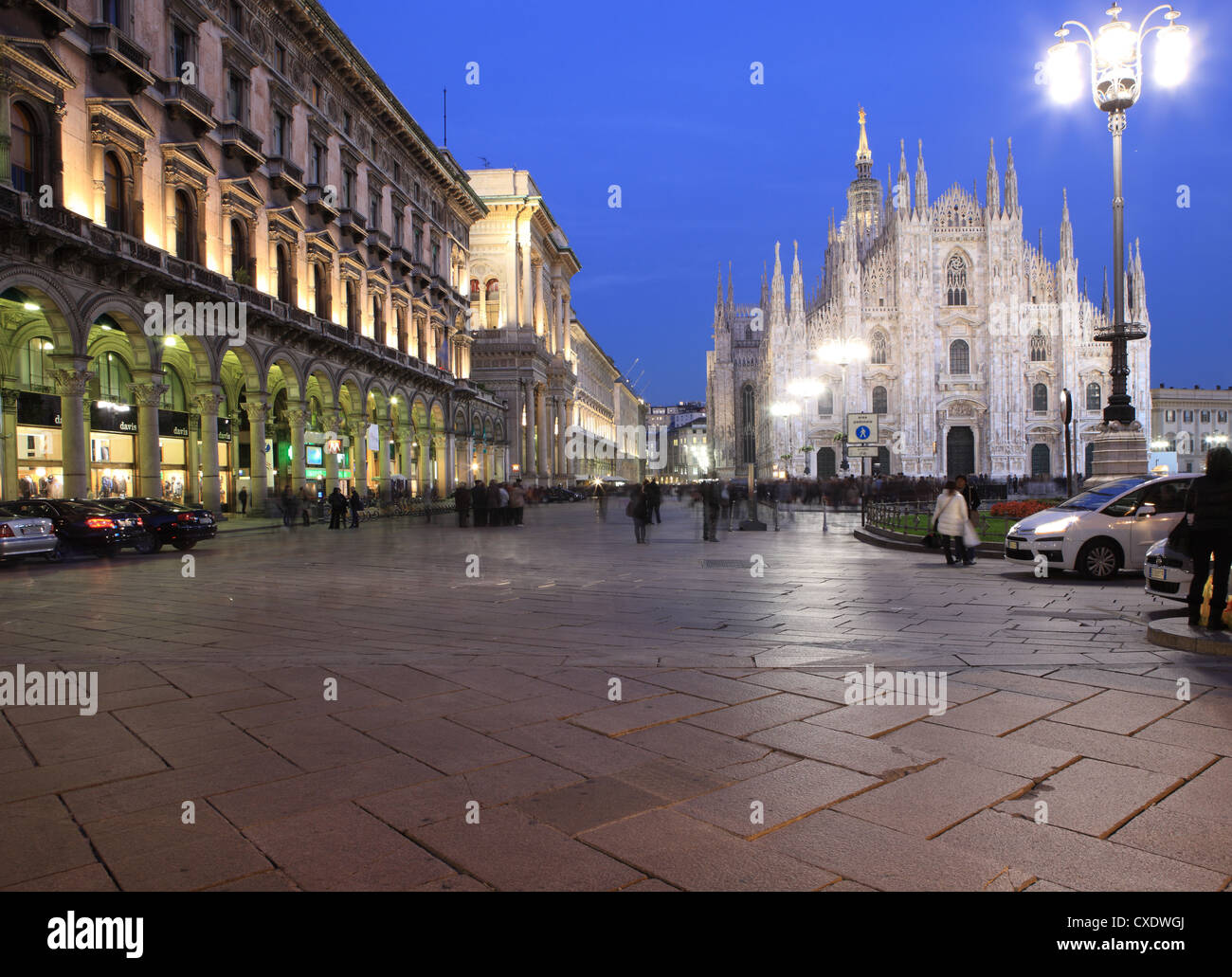 Piazza Duomo Milan High Resolution Stock Photography and Images - Alamy