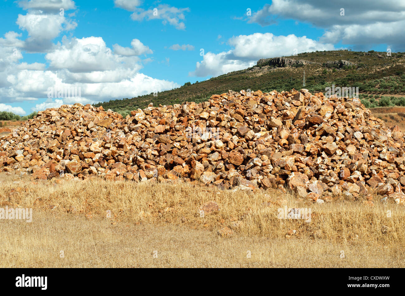 Pile large stone hi-res stock photography and images - Alamy
