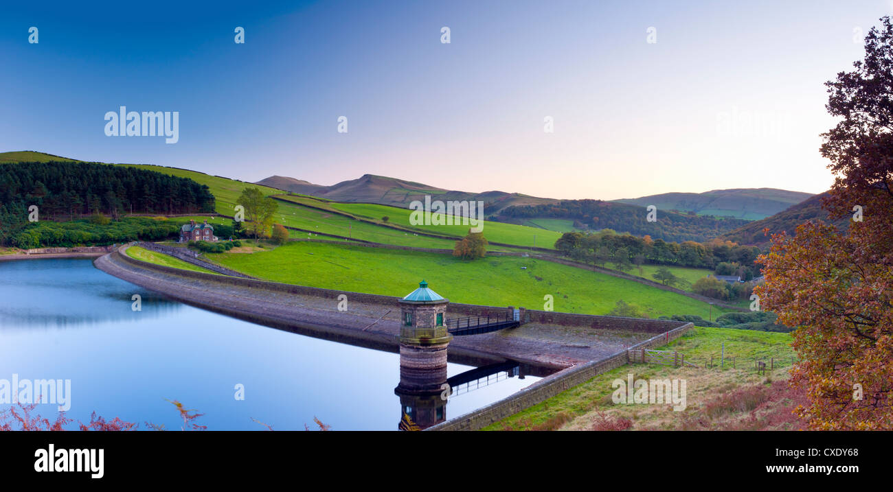 Kinder Reservoir (Hayfield Reservoir), Peak District National Park ...