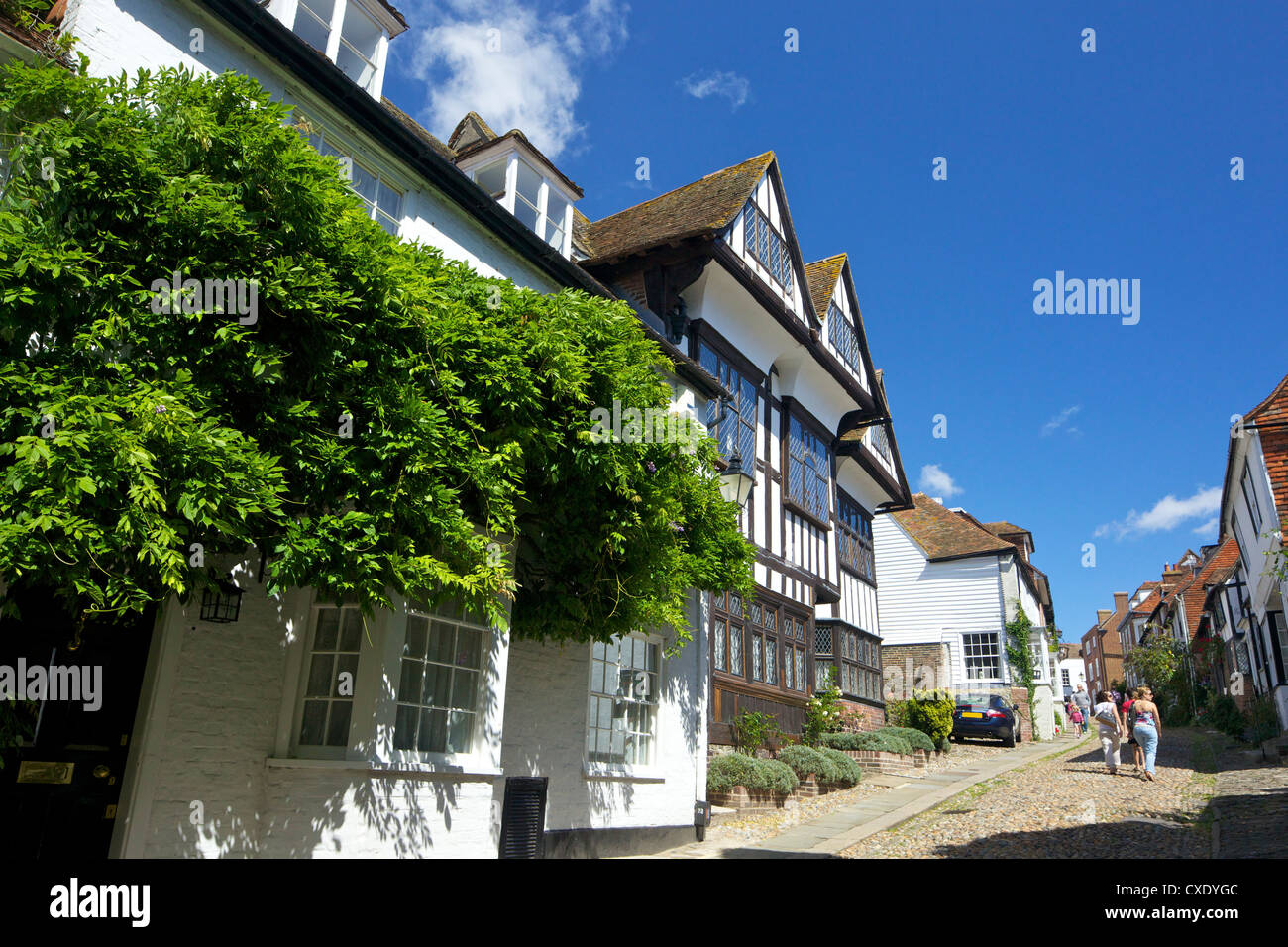 Mermaid Street in summer sunshine, Rye, East Sussex, England, United ...
