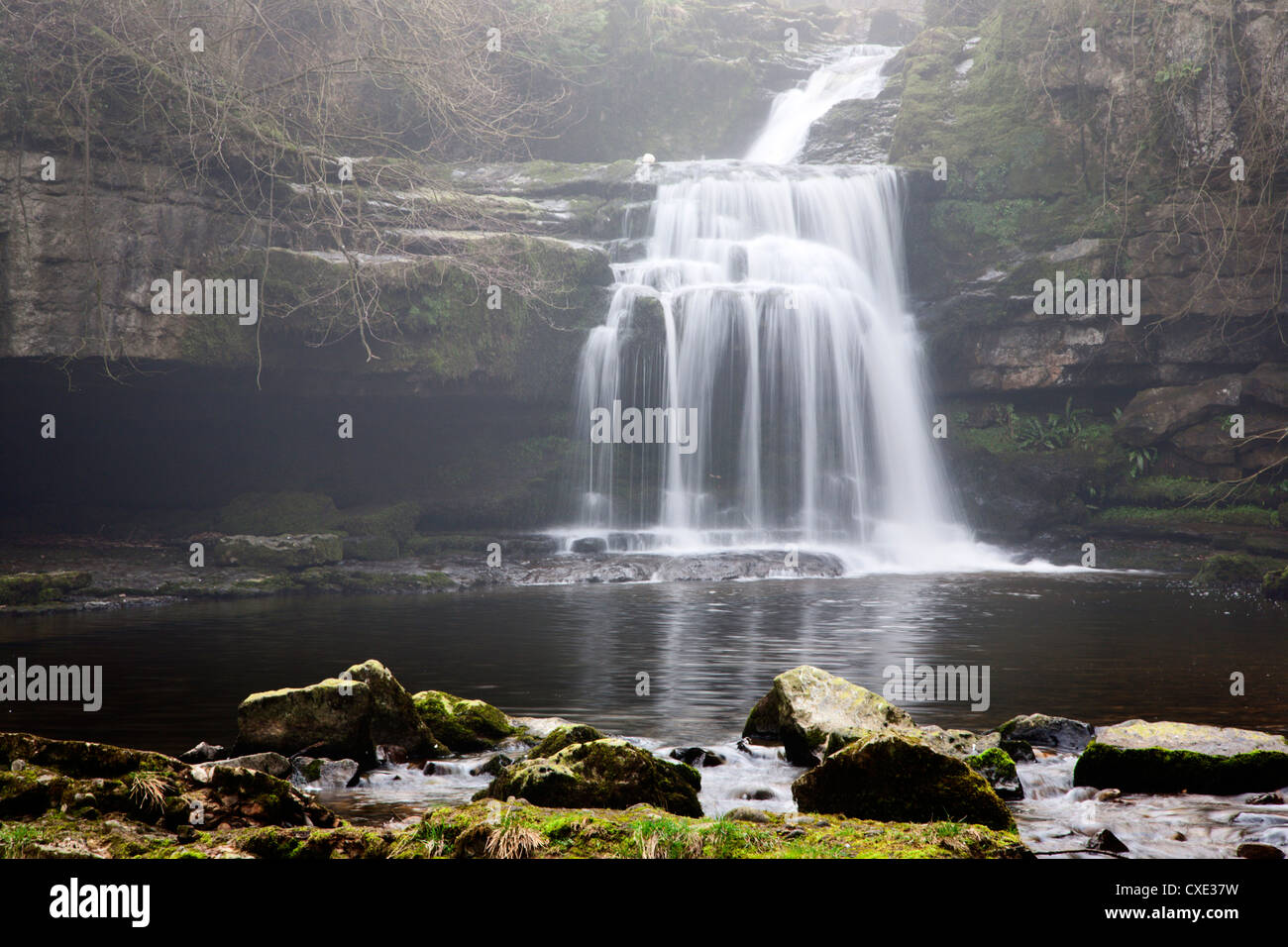 West Burton Waterfall, West Burton, Wensleydale, Yorkshire Dales ...
