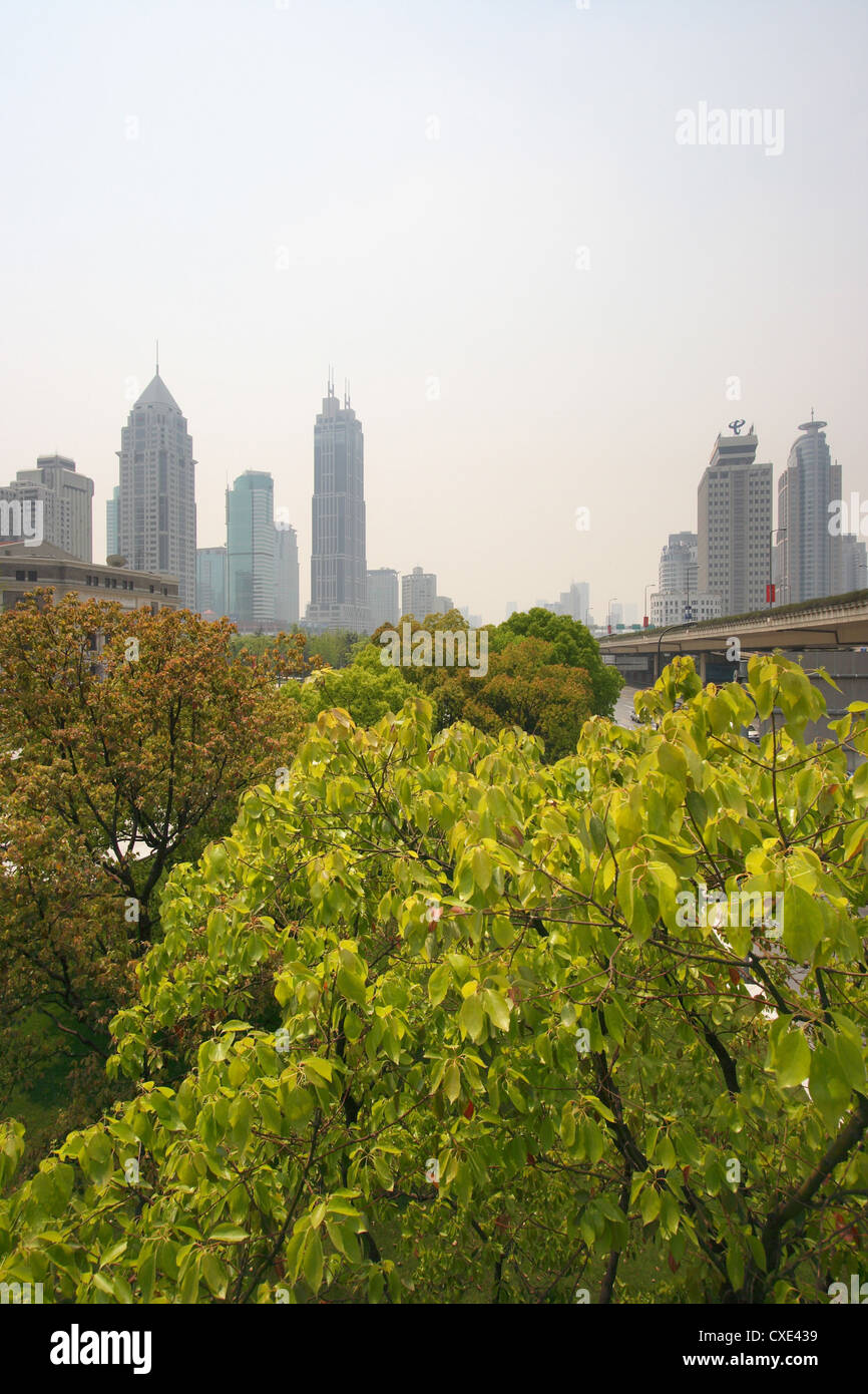 Places of shanghai skyline hi-res stock photography and images - Alamy