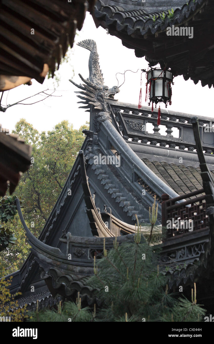 Shanghai, traditional Chinese architecture in the Yu Garden Stock Photo ...