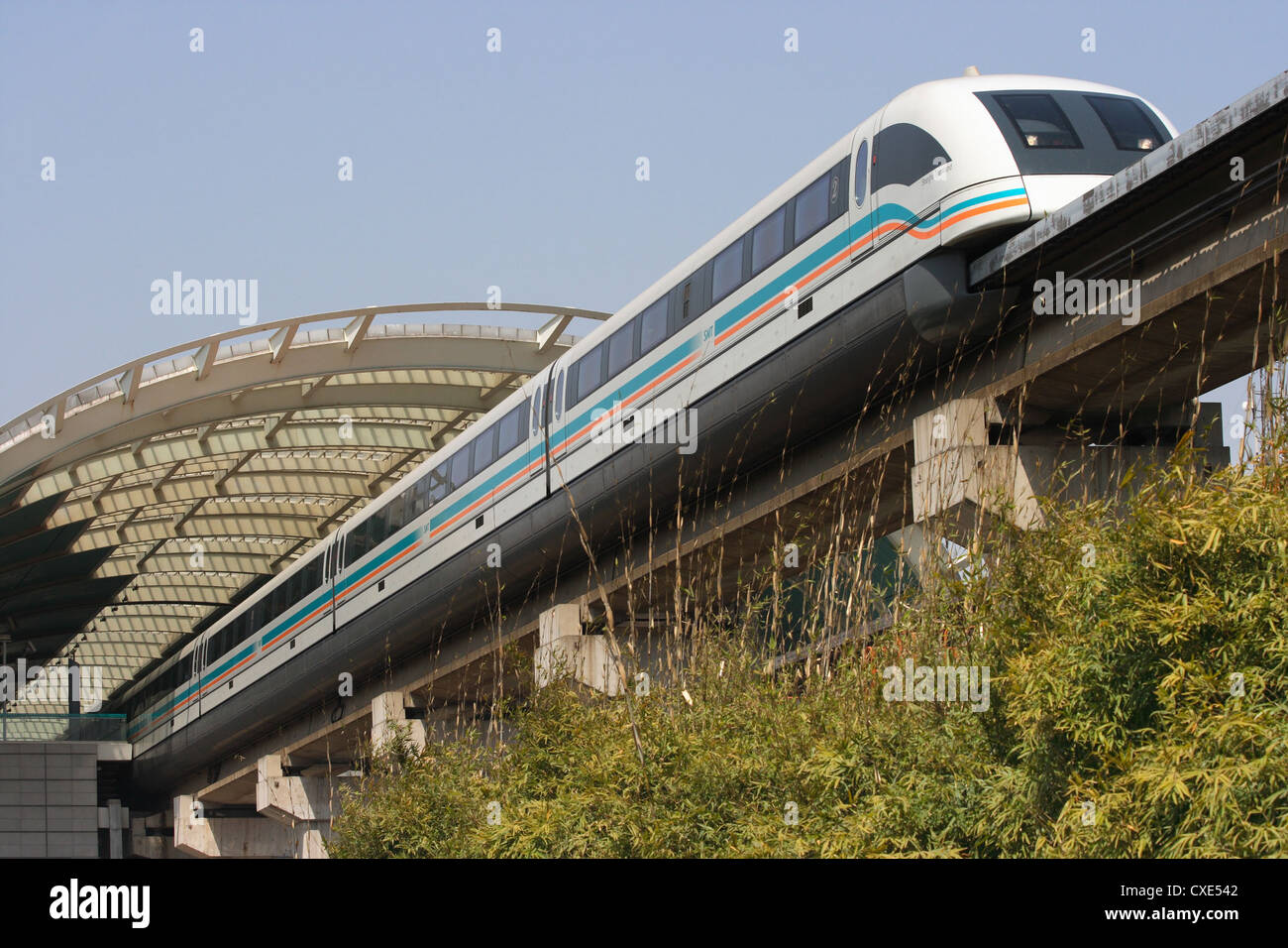 Shanghai Transrapid maglev train at the station Stock Photo - Alamy