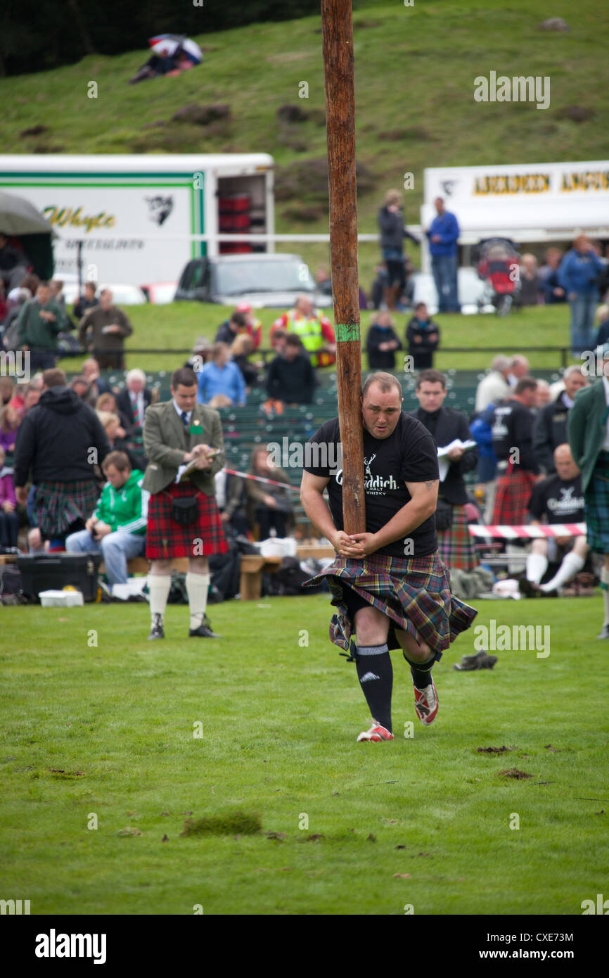Braemar Highland Gathering Caber Tossing High Resolution Stock ...