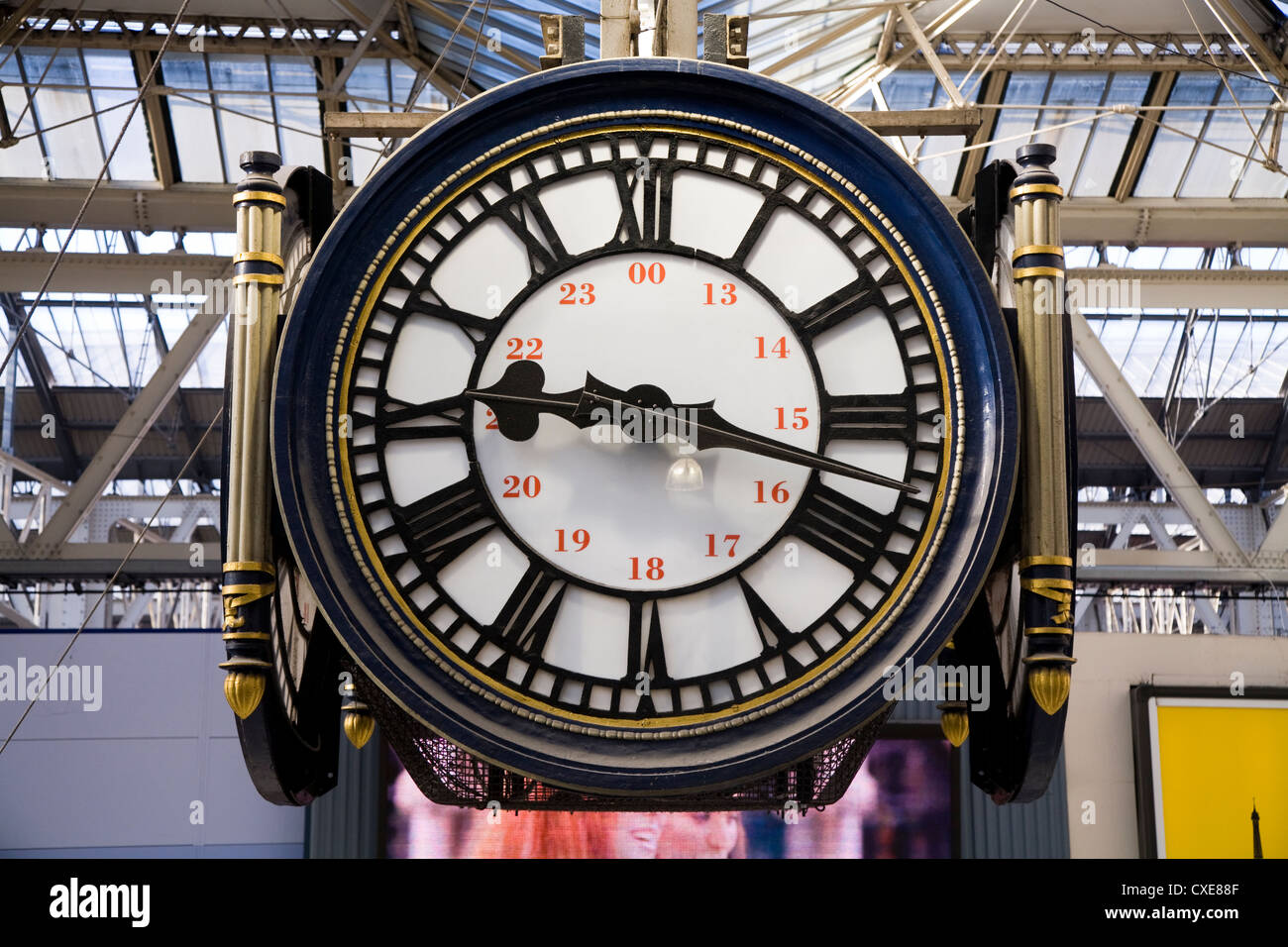 Suspended clock – famous as a meeting place / landmark – in the ...