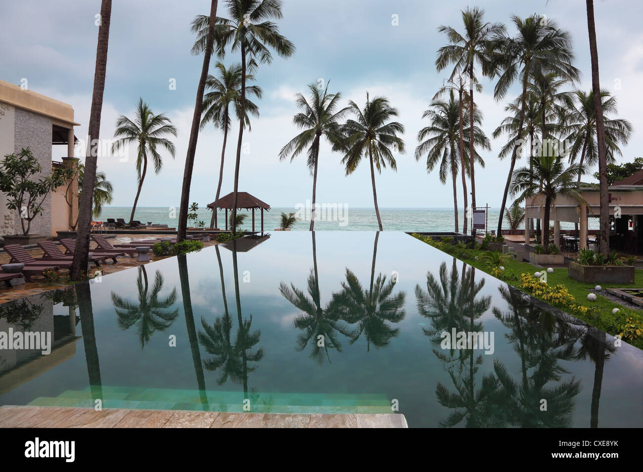 Pools of sea water hi-res stock photography and images - Alamy