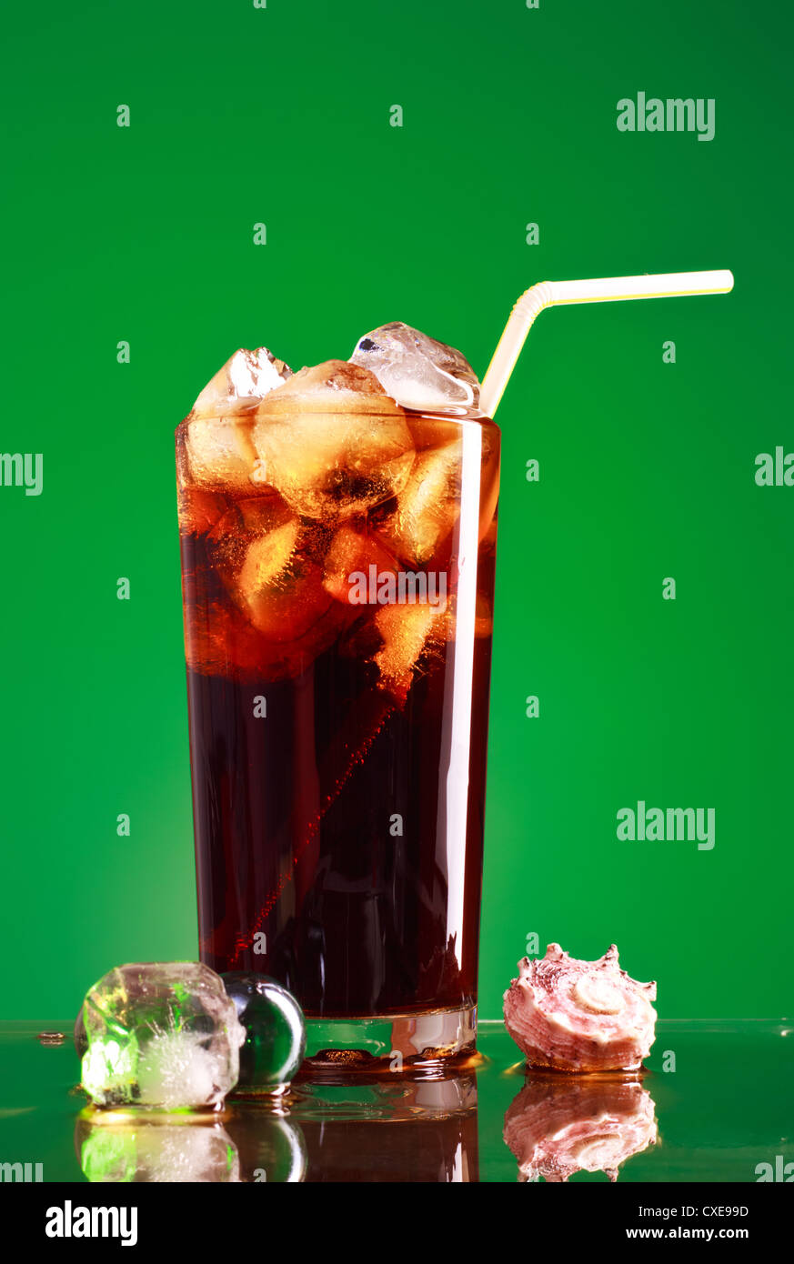 Cola glass hi-res stock photography and images - Alamy