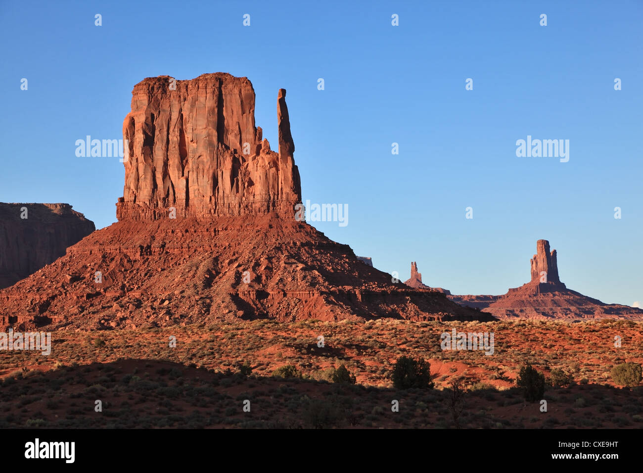 Rain in monument valley hi-res stock photography and images - Alamy