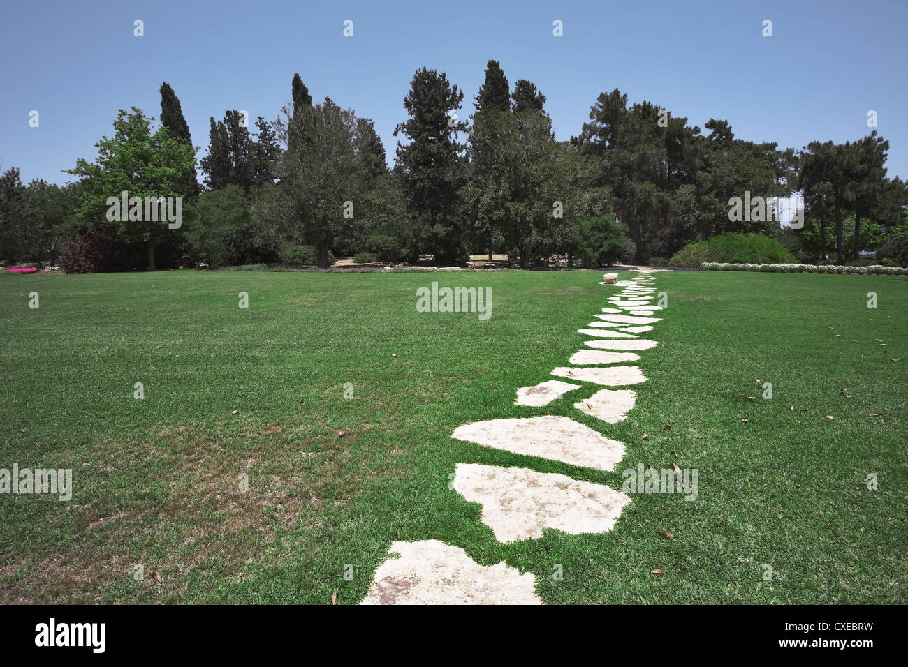 Path of stones hi-res stock photography and images - Alamy