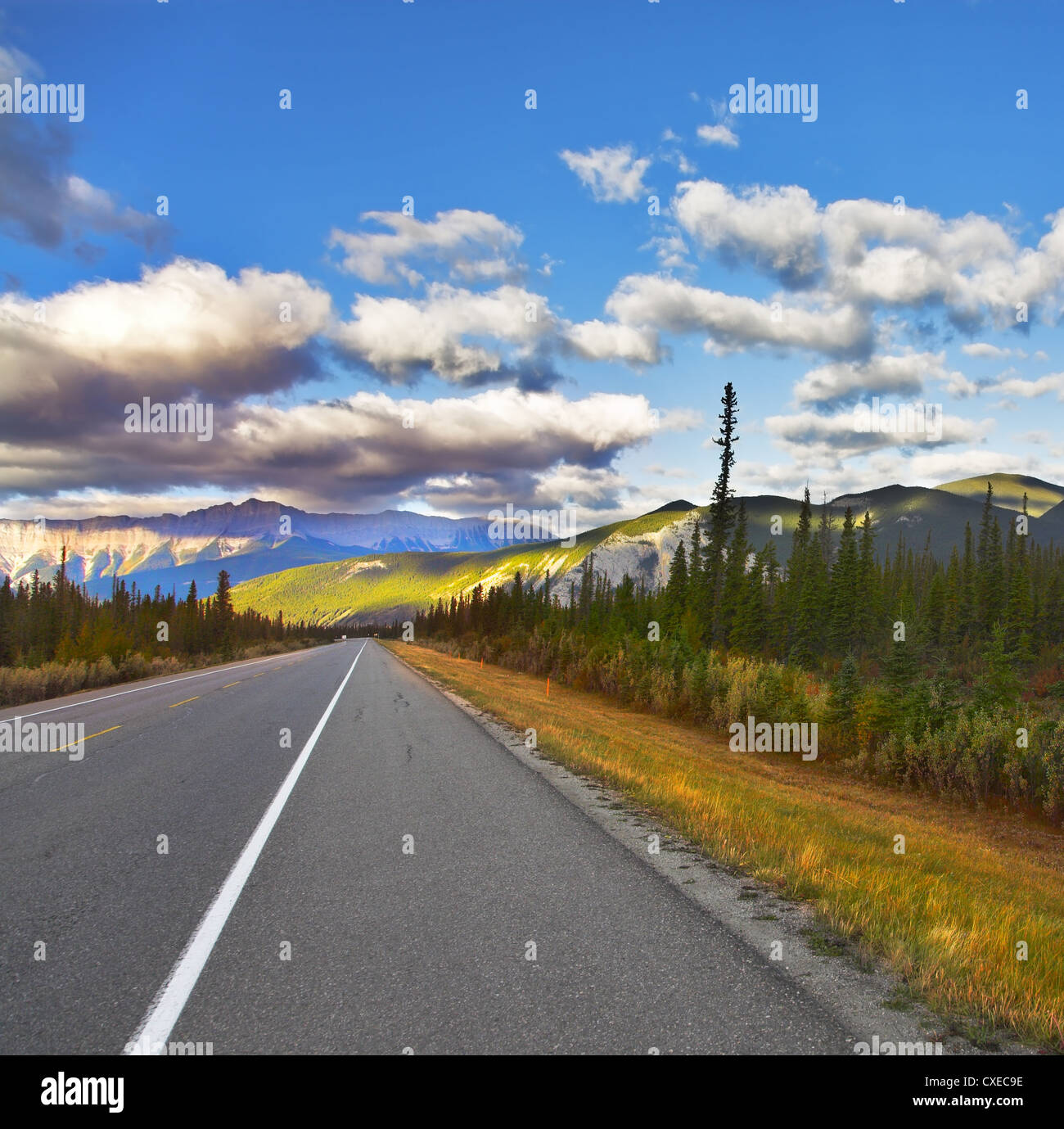 North american road hi-res stock photography and images - Alamy