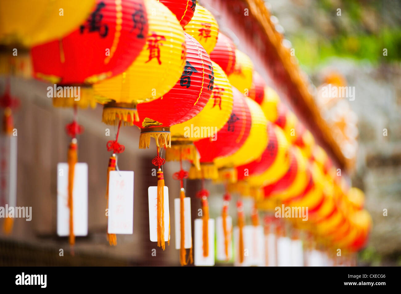 Brightly coloured Chinese lanterns at Kek Lok Si Temple, Penang ...