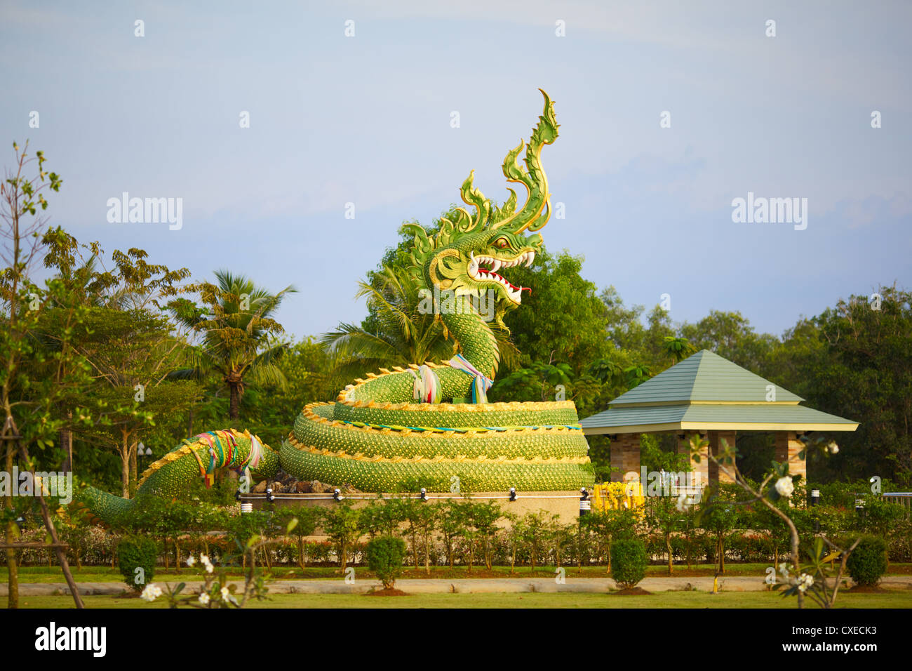 Water dragon statue hi-res stock photography and images - Alamy