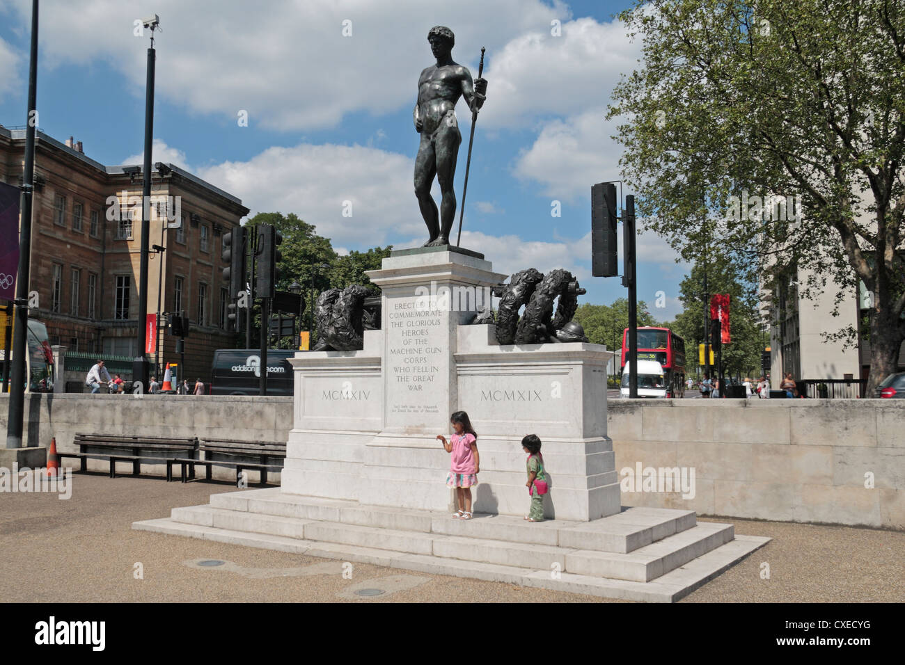 Boy david hyde park hi-res stock photography and images - Alamy