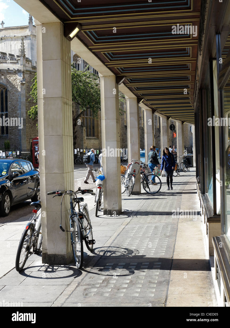 Shopping in cambridge hi-res stock photography and images - Alamy