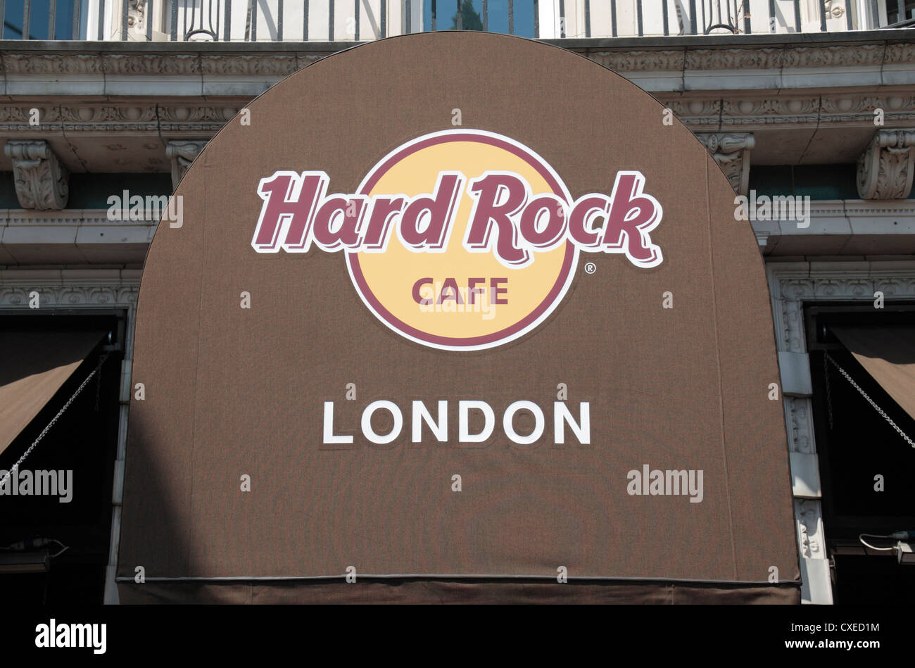 London hard rock cafe hi-res stock photography and images - Alamy