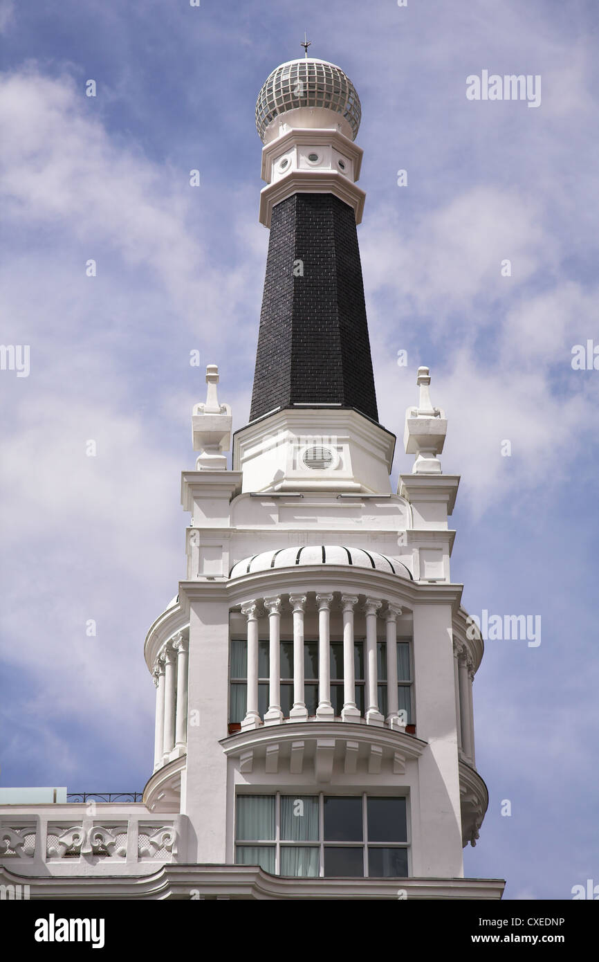 Real square castle tower hi-res stock photography and images - Alamy