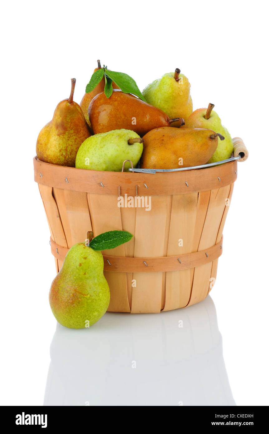 Fresh bartlett pear hi-res stock photography and images - Alamy
