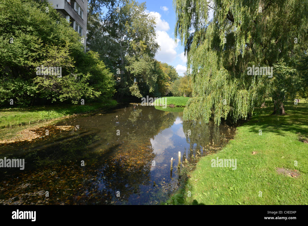 A deserted compound with gardens that the Russian diplomatic service ...