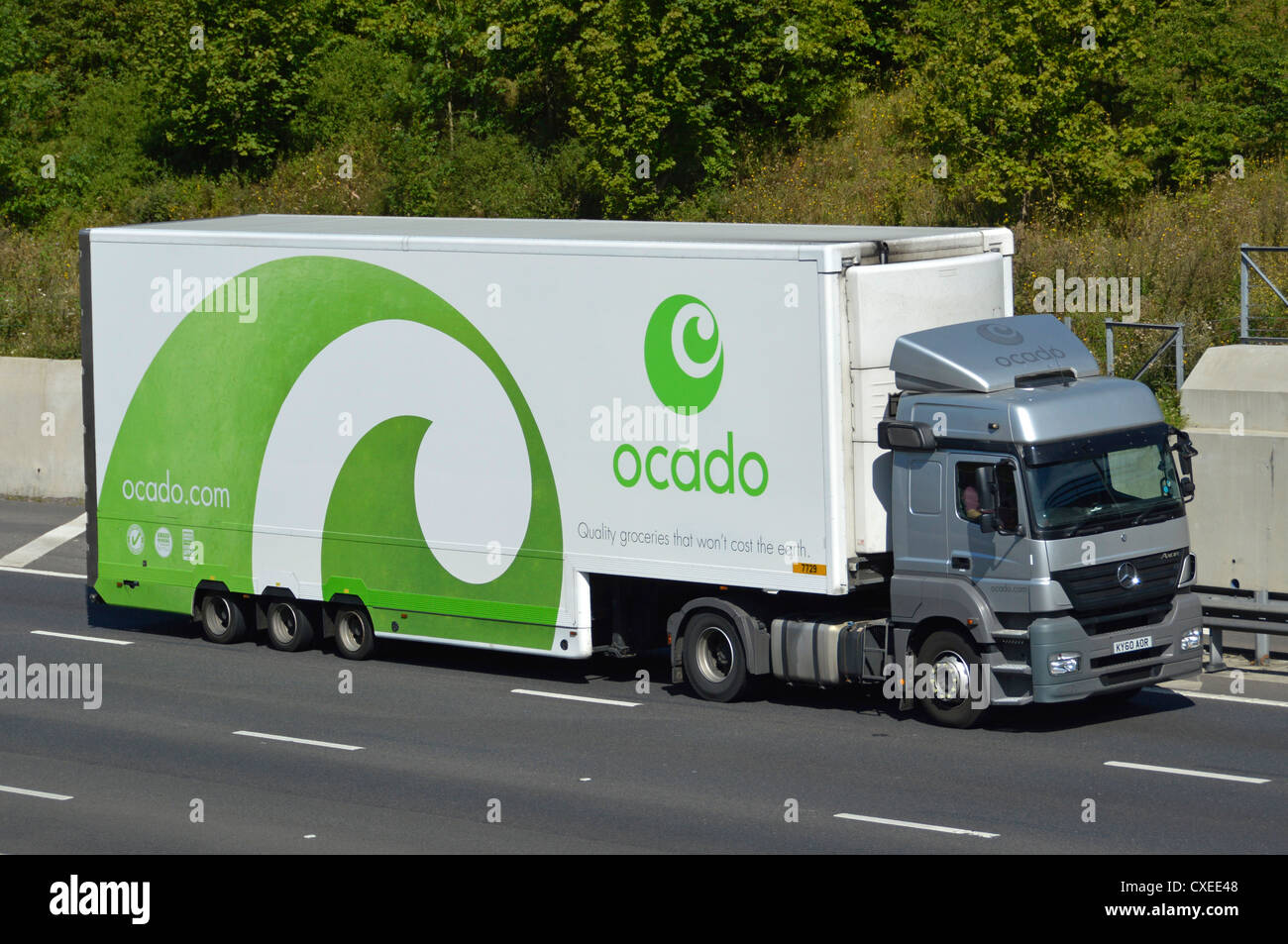 Ocado logo hi-res stock photography and images - Alamy