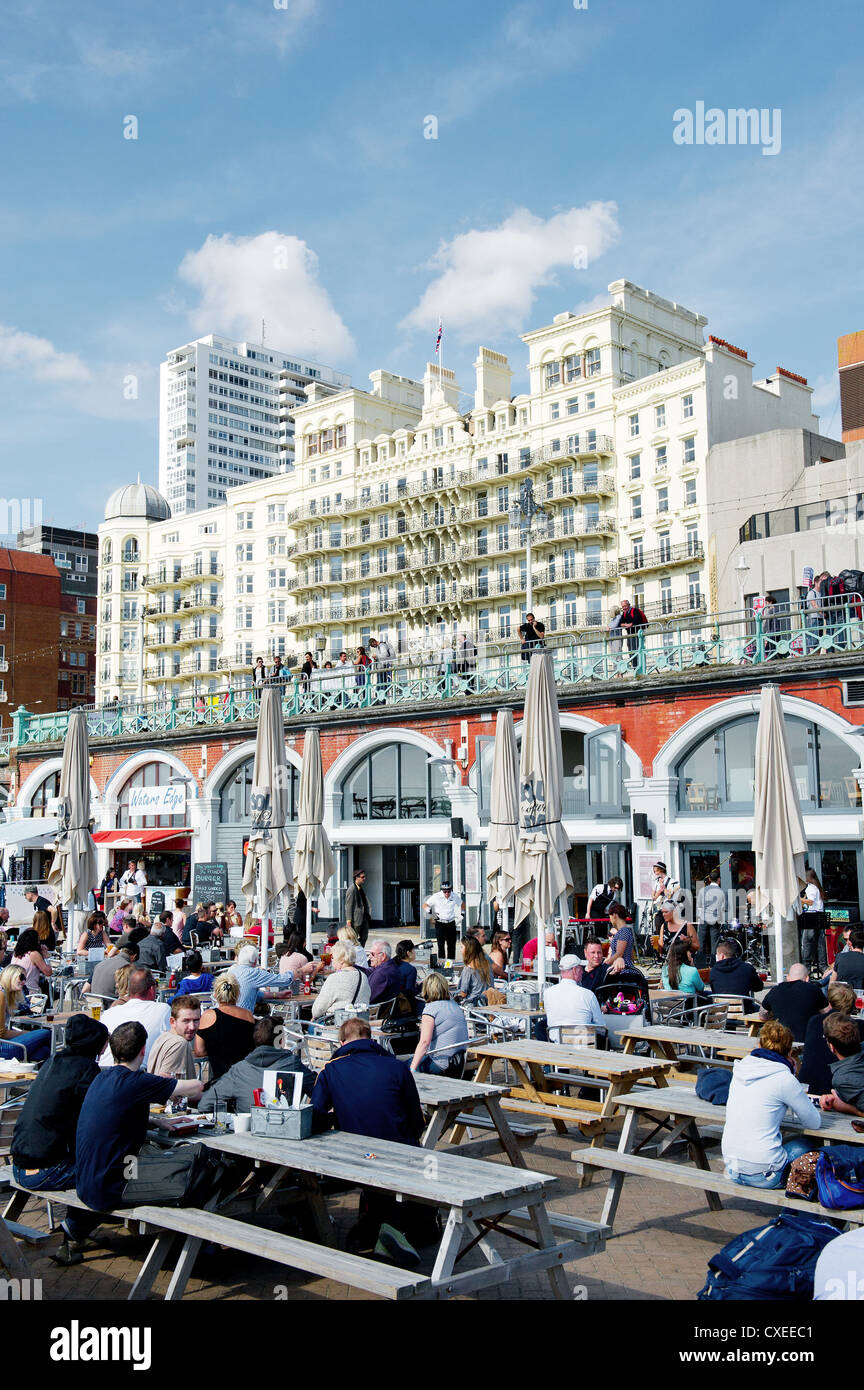 Brighton seafront bars hi-res stock photography and images - Alamy