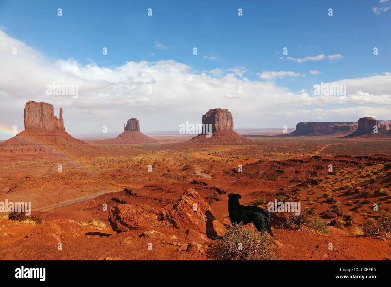 Large red rock mountain hi-res stock photography and images - Alamy