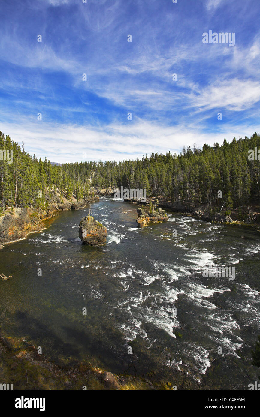 Pebbles in stream hi-res stock photography and images - Alamy
