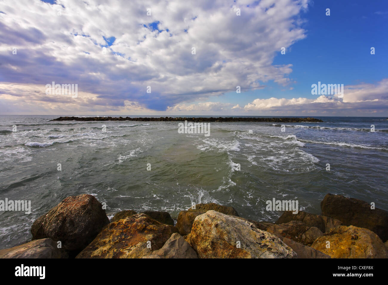 Coastal rocks and wave hi-res stock photography and images - Alamy