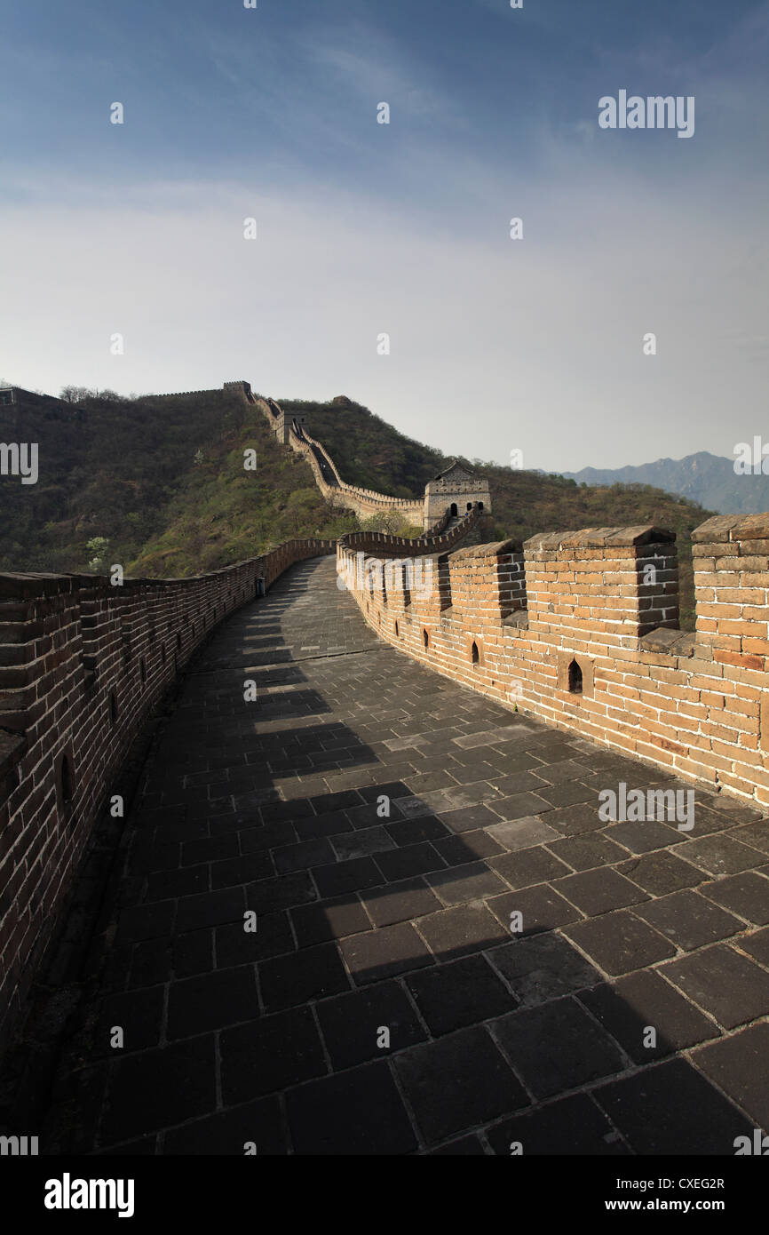 The Mutianyu section of the Great Wall of China, Mutianyu valley ...