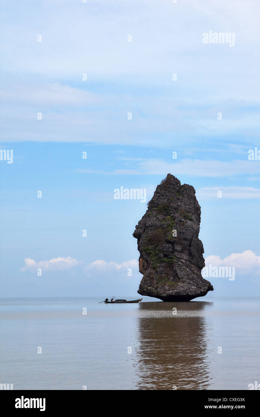 The island-rock Sail Rock Stock Photo - Alamy
