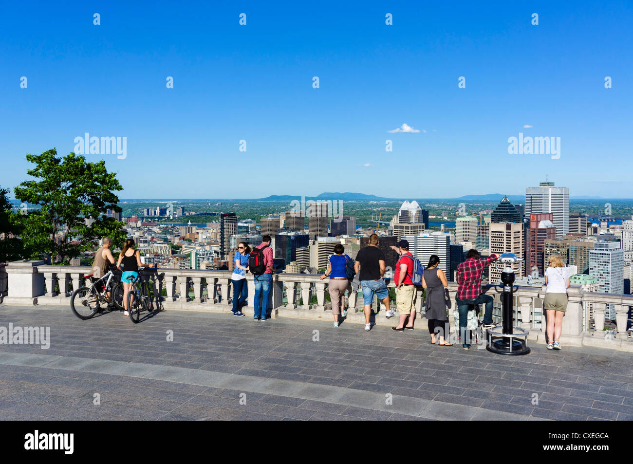 Mont royal lookout hi-res stock photography and images - Alamy