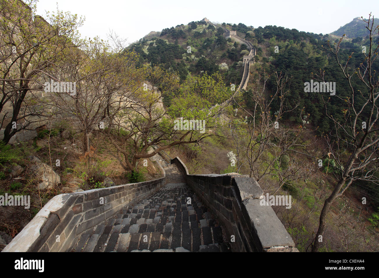 The Mutianyu section of the Great Wall of China, Mutianyu valley ...