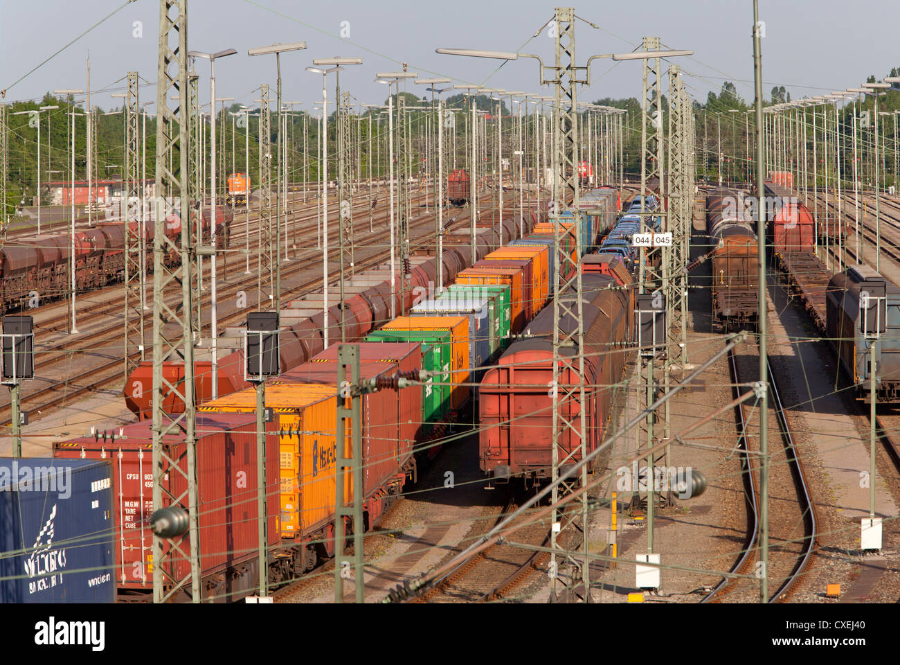 Railroad freight depot hi-res stock photography and images - Alamy