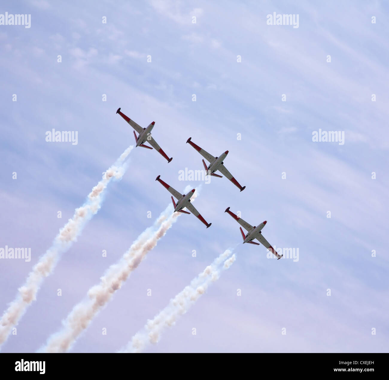 Four plane formation hi-res stock photography and images - Alamy