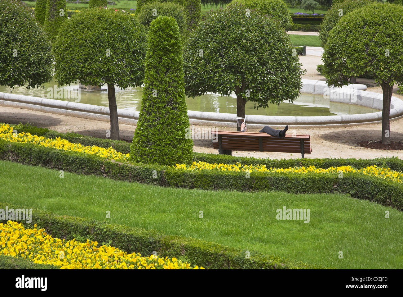 Sleep in the park hi-res stock photography and images - Alamy