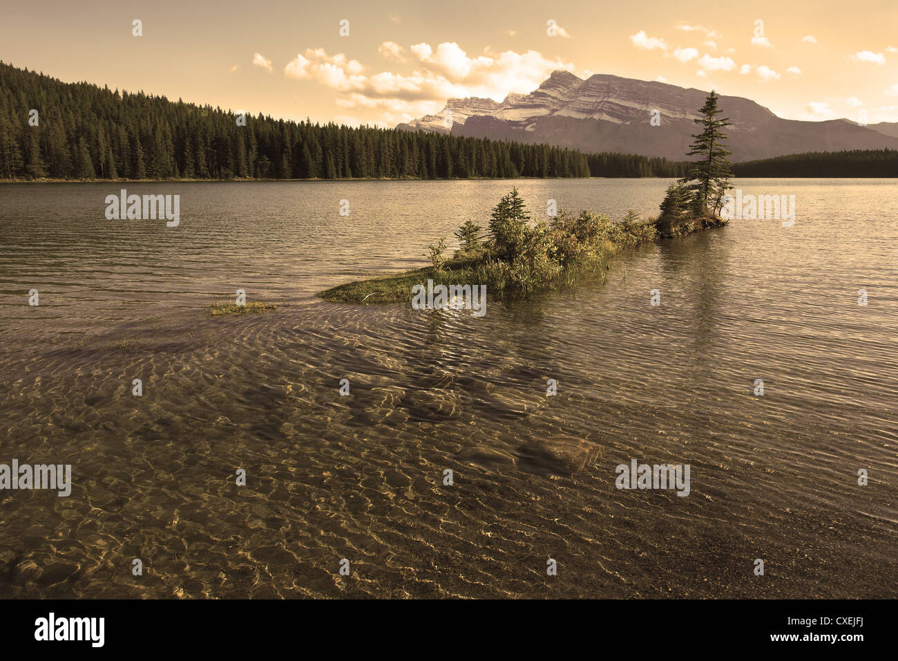 Shallow hill hi-res stock photography and images - Alamy