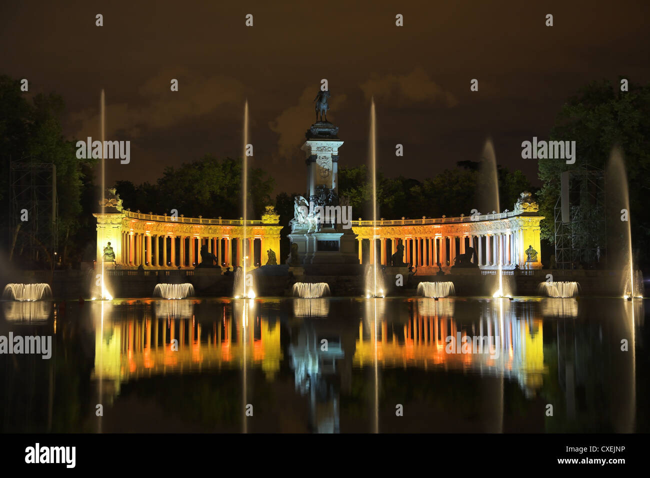 Sparkling night sky hi-res stock photography and images - Alamy