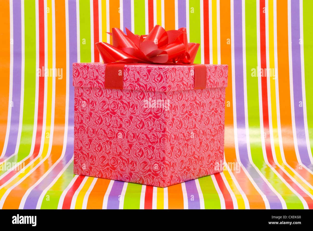 Striped white red gift box hi-res stock photography and images - Alamy