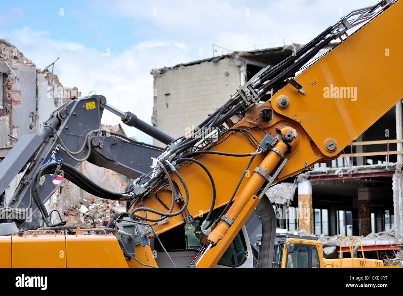 Demolition equipment hi-res stock photography and images - Alamy