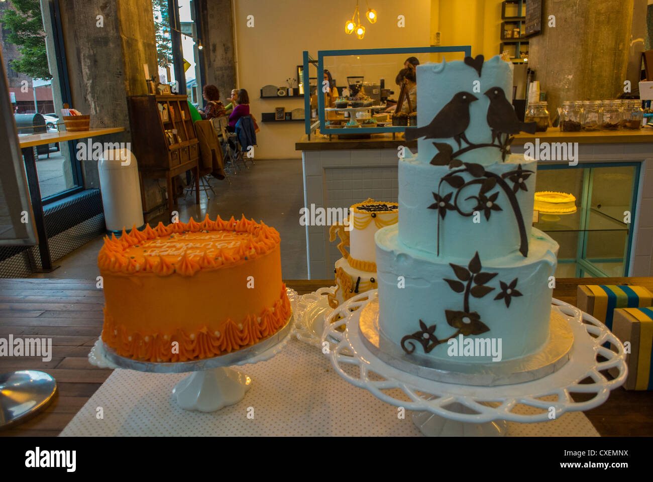 Cake Shop Inside Stock Photos & Cake Shop Inside Stock Images - Alamy
