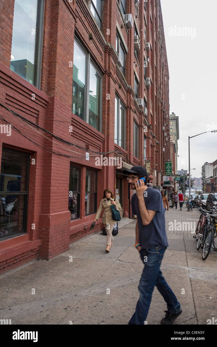 New York City, NY, USA, Street Scenes, People Walking, DUMBO Area ...