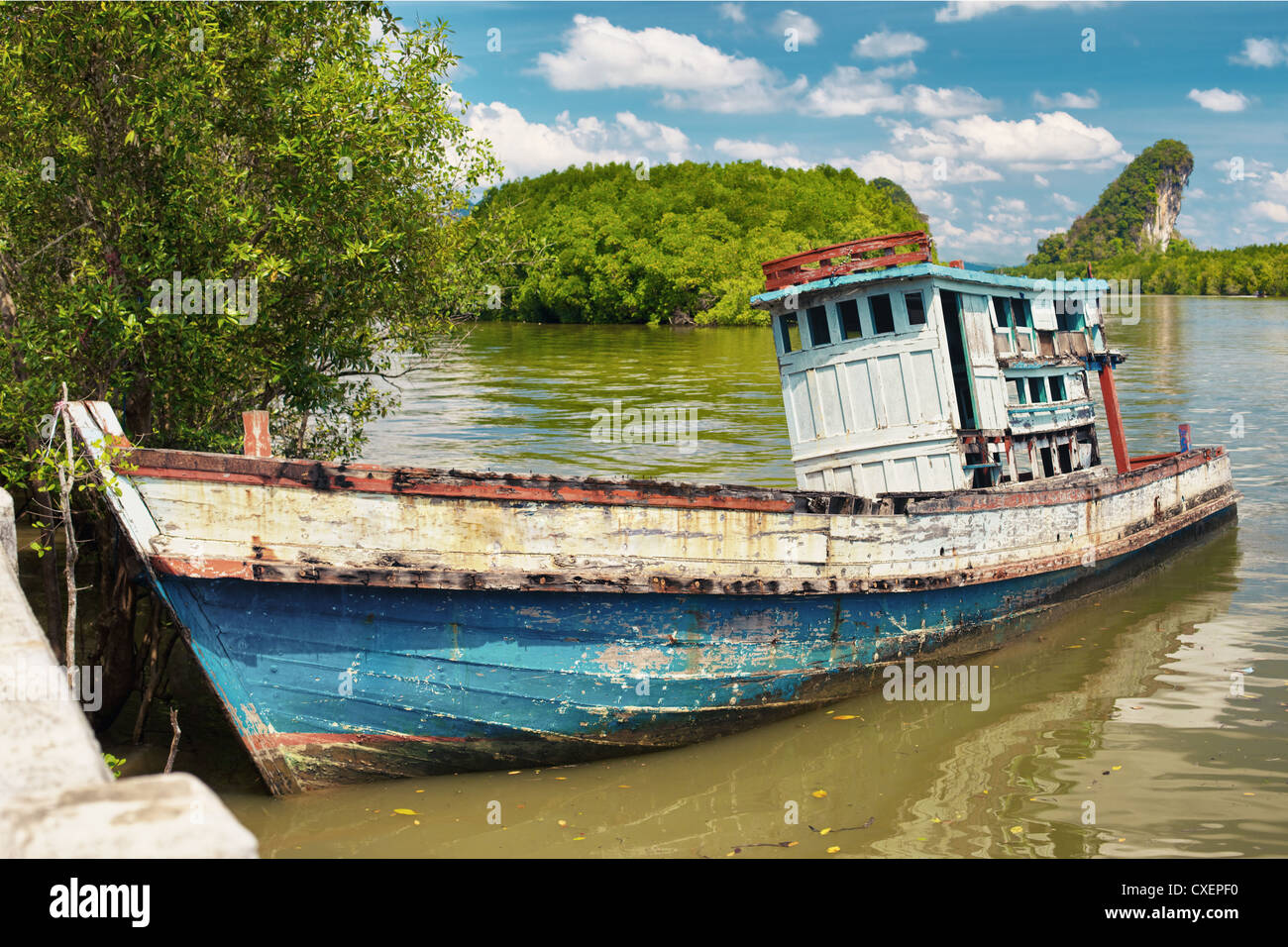 Old Thai Ship Stock Photo - Alamy